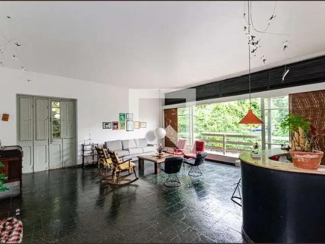 Casa / Sobrado para Locação em Niterói/RJ São Domingos 4 Quartos