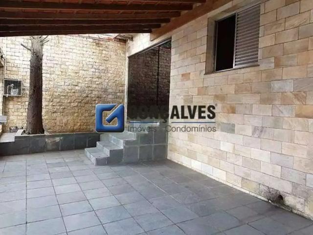 Casa / Sobrado para Locação em São Bernardo do Campo/SP Alves Dias 3 Quartos