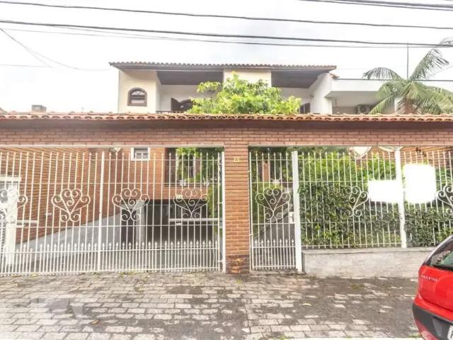 Casa / Sobrado para Locação em São Bernardo do Campo/SP Jardim do Mar 2 Quartos