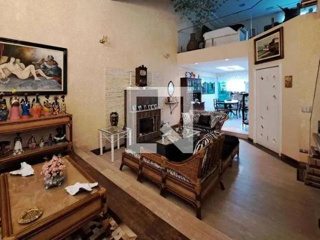 Casa / Sobrado para Locação em São Caetano do Sul/SP Santa Maria 5 Quartos