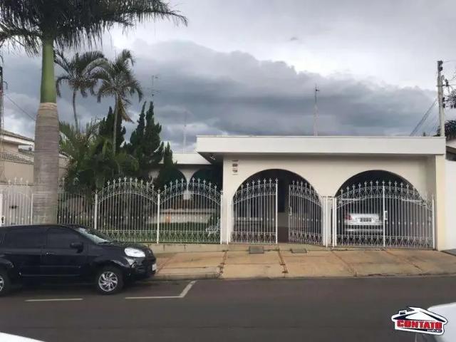 Casa / Sobrado para Locação em São Carlos/SP Centro 4 Quartos