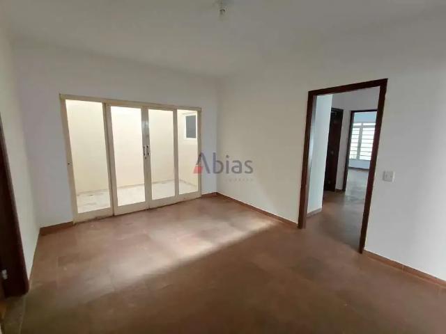 Casa / Sobrado para Locação em São Carlos/SP Centro 4 Quartos