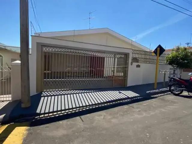 Casa / Sobrado para Locação em São Carlos/SP Cidade Jardim 4 Quartos