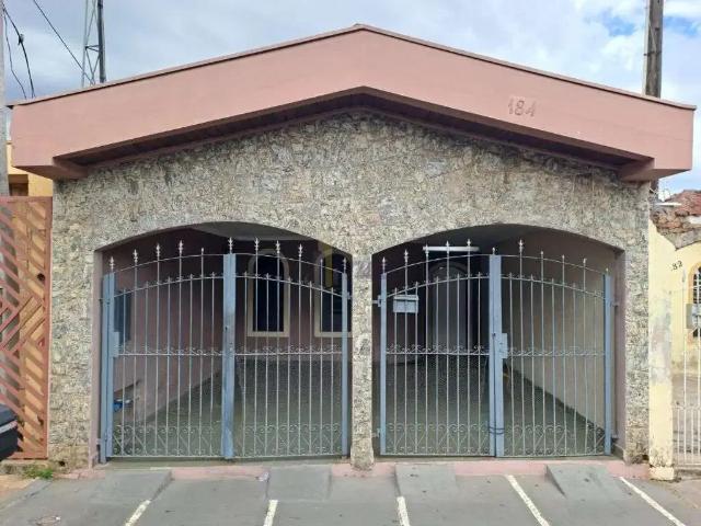 Casa / Sobrado para Locação em São Carlos/SP Jardim Pacaembu 3 Quartos