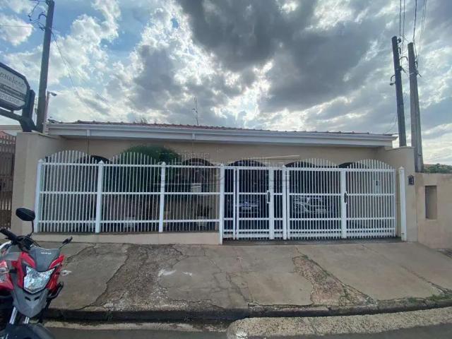 Casa / Sobrado para Locação em São Carlos/SP Parque Residencial Maria Stella Faga 3 Quartos