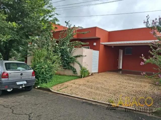 Casa / Sobrado para Locação em São Carlos/SP Residencial Samambaia 3 Quartos