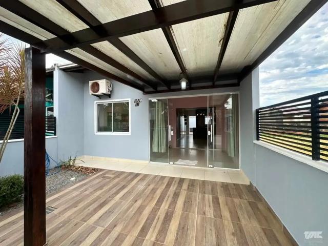Casa / Sobrado para Locação em São Francisco do Sul/SC Ubatuba 3 Quartos