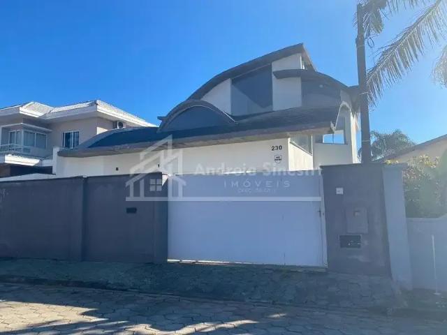 Casa / Sobrado para Locação em São Francisco do Sul/SC Itaguaçu 4 Quartos