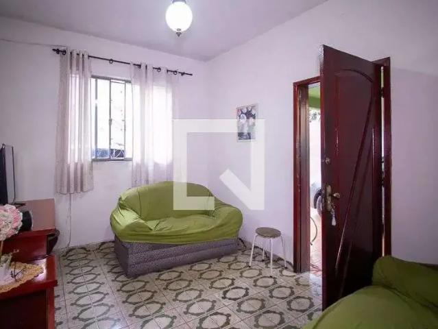 Casa / Sobrado para Locação em São Gonçalo/RJ Trindade 3 Quartos