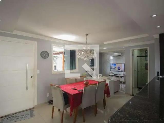 Casa / Sobrado para Locação em São Gonçalo/RJ Trindade 3 Quartos