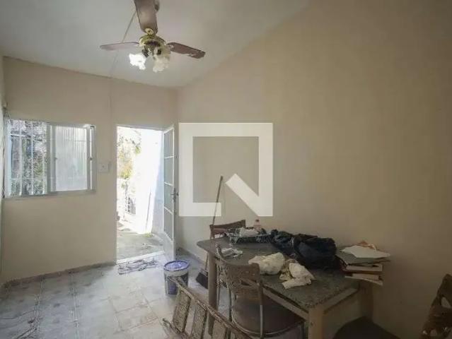 Casa / Sobrado para Locação em São Gonçalo/RJ Venda da Cruz 2 Quartos