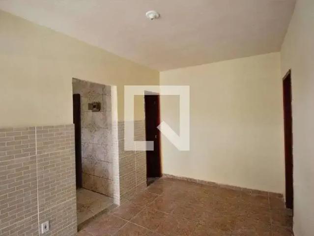 Casa / Sobrado para Locação em São Gonçalo/RJ Vila Três 1 Quartos