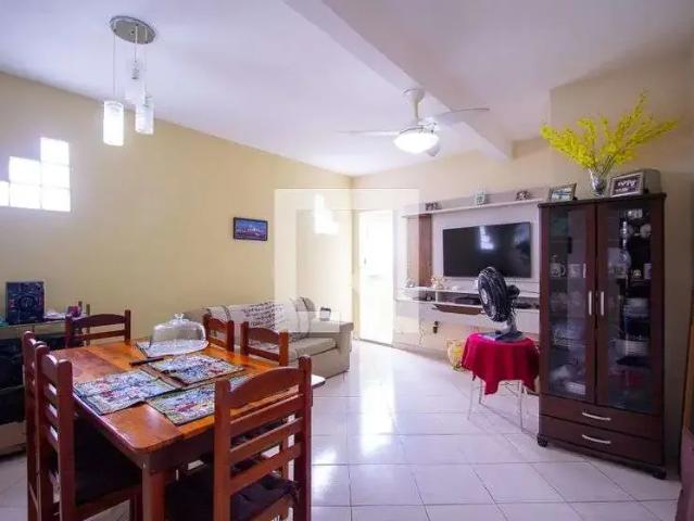Casa / Sobrado para Locação em São Gonçalo/RJ Barro Vermelho 3 Quartos