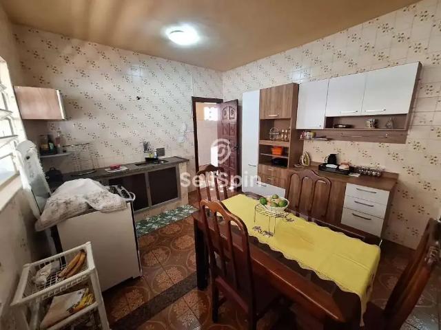 Casa / Sobrado para Locação em São Gonçalo/RJ Galo Branco 3 Quartos
