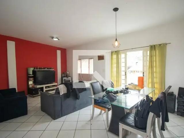 Casa / Sobrado para Locação em São Gonçalo/RJ Porto Velho 2 Quartos