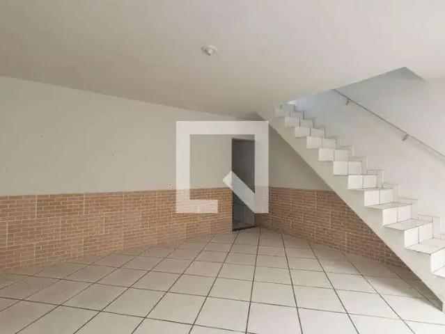 Casa / Sobrado para Locação em São Gonçalo/RJ Porto Velho 2 Quartos