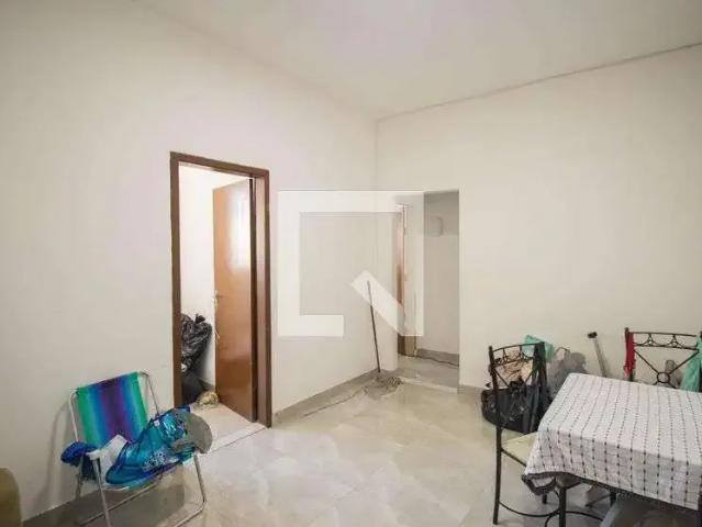 Casa / Sobrado para Locação em São Gonçalo/RJ Santa Catarina 2 Quartos