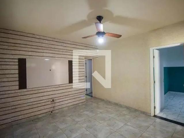 Casa / Sobrado para Locação em São Gonçalo/RJ Santa Catarina 3 Quartos