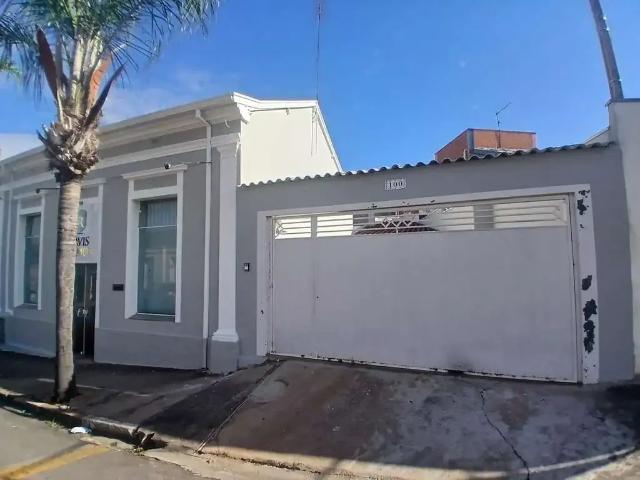 Casa / Sobrado para Locação em São João da Boa Vista/SP Centro 2 Quartos