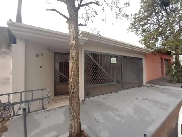 Casa / Sobrado para Locação em São João da Boa Vista/SP Jardim Ipê 2 Quartos