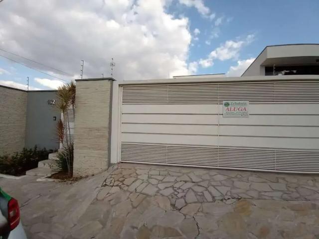 Casa / Sobrado para Locação em São João da Boa Vista/SP Jardim Leonor 3 Quartos