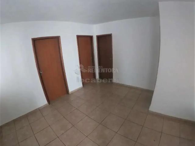 Casa / Sobrado para Locação em São José do Rio Preto/SP Conjunto Habitacional CAIC 2 Quartos