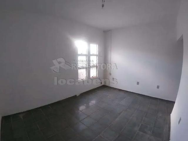 Casa / Sobrado para Locação em São José do Rio Preto/SP Centro Engenheiro Schmitt 2 Quartos