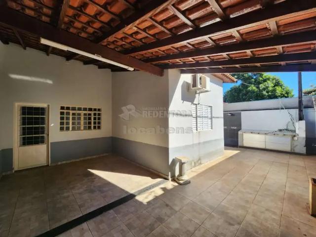 Casa / Sobrado para Locação em São José do Rio Preto/SP Centro Engenheiro Schmitt 3 Quartos