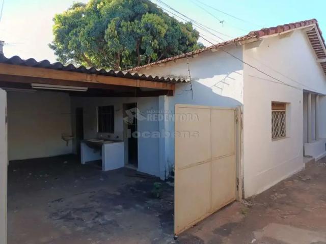 Casa / Sobrado para Locação em São José do Rio Preto/SP Centro 2 Quartos