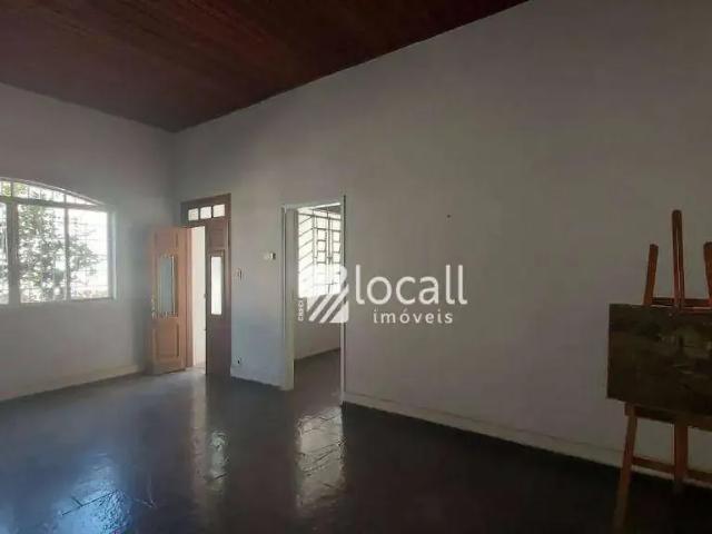 Casa / Sobrado para Locação em São José do Rio Preto/SP Centro 4 Quartos