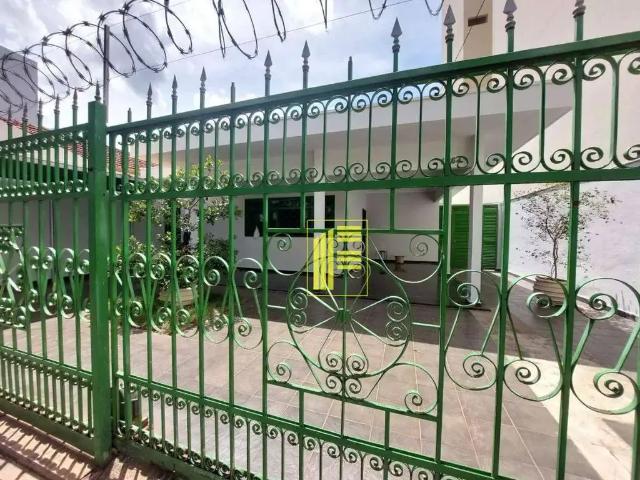 Casa / Sobrado para Locação em São José do Rio Preto/SP Centro 5 Quartos