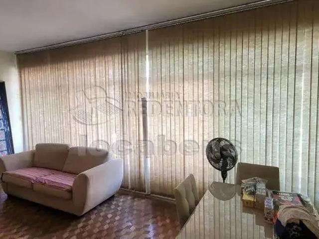 Casa / Sobrado para Locação em São José do Rio Preto/SP Centro 6 Quartos