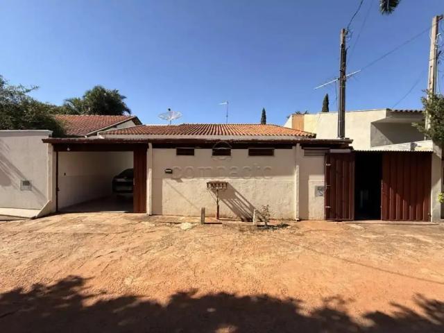 Casa / Sobrado para Locação em São José do Rio Preto/SP Estância Matinha 2 Quartos