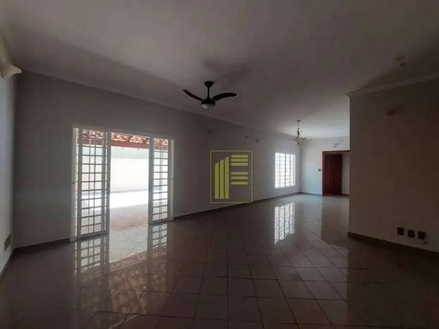 Casa / Sobrado para Locação em São José do Rio Preto/SP Jardim Aclimação 4 Quartos