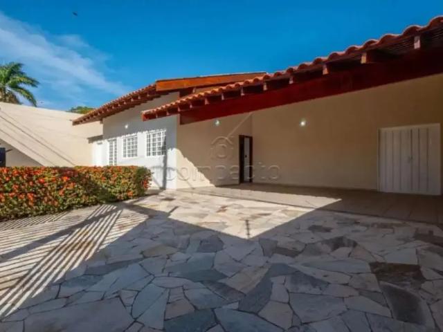 Casa / Sobrado para Locação em São José do Rio Preto/SP Jardim Aclimação 4 Quartos