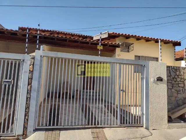 Casa / Sobrado para Locação em São José do Rio Preto/SP Jardim América 3 Quartos
