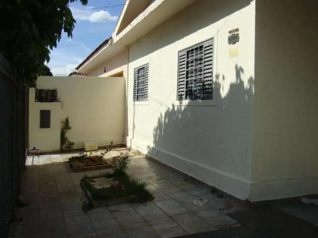 Casa / Sobrado para Locação em São José do Rio Preto/SP Jardim Caparroz 3 Quartos