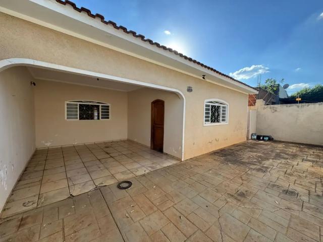 Casa / Sobrado para Locação em São José do Rio Preto/SP Jardim Caparroz 3 Quartos