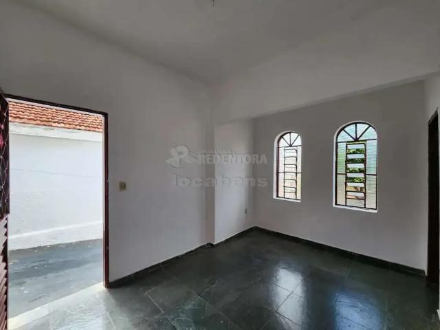 Casa / Sobrado para Locação em São José do Rio Preto/SP Jardim Santa Lúcia 3 Quartos