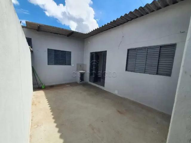 Casa / Sobrado para Locação em São José do Rio Preto/SP Solo Sagrado 2 Quartos