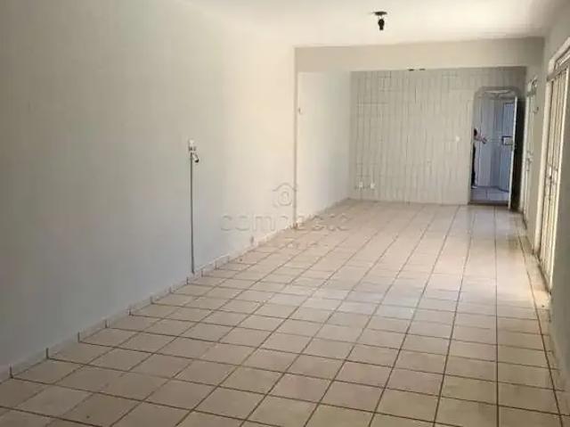 Casa / Sobrado para Locação em São José do Rio Preto/SP Santos Dumont 3 Quartos