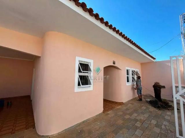 Casa / Sobrado para Locação em São José do Rio Preto/SP Santos Dumont 3 Quartos