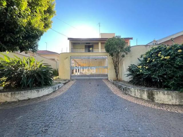 Casa / Sobrado para Locação em São José do Rio Preto/SP Santos Dumont 3 Quartos