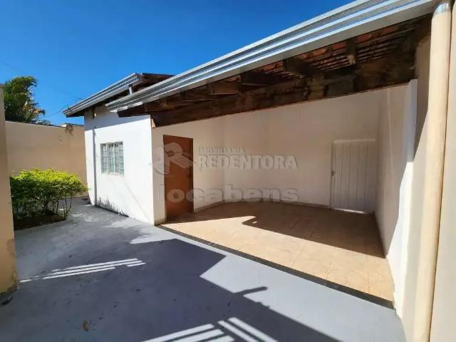 Casa / Sobrado para Locação em São José do Rio Preto/SP Parque das Aroeiras II 3 Quartos