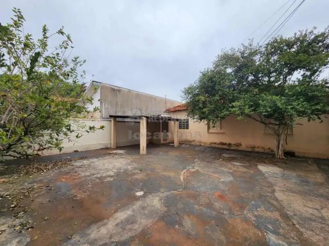 Casa / Sobrado para Locação em São José do Rio Preto/SP Parque Industrial 3 Quartos