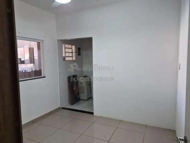 Casa / Sobrado para Locação em São José do Rio Preto/SP Parque Residencial Maria Zorita 3 Quartos