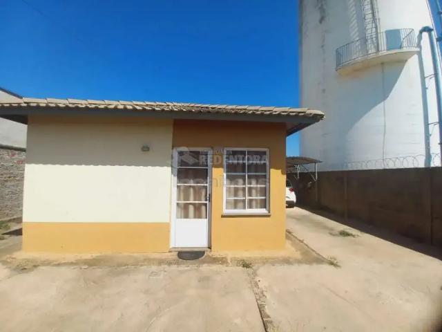 Casa / Sobrado para Locação em São José do Rio Preto/SP Parque Residencial da Fraternidade 2 Quartos