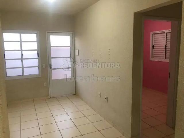 Casa / Sobrado para Locação em São José do Rio Preto/SP Parque Residencial da Fraternidade 2 Quartos