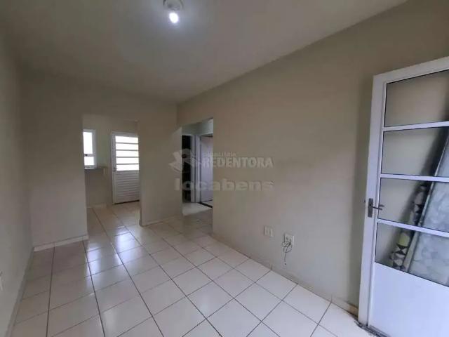 Casa / Sobrado para Locação em São José do Rio Preto/SP Parque Residencial Dignidade 2 Quartos