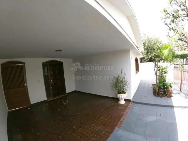 Casa / Sobrado para Locação em São José do Rio Preto/SP Roseiral 3 Quartos